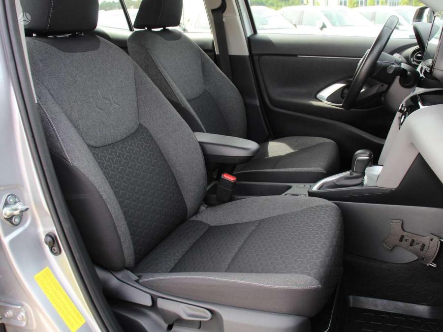 Серый Тойота Yaris Cross 2022 в Вильнюс, объемом двигателя 1.49 л и пробегом 23 тыс. км за 20900 €, фото 14 на AUTOMOTO.COM.LV