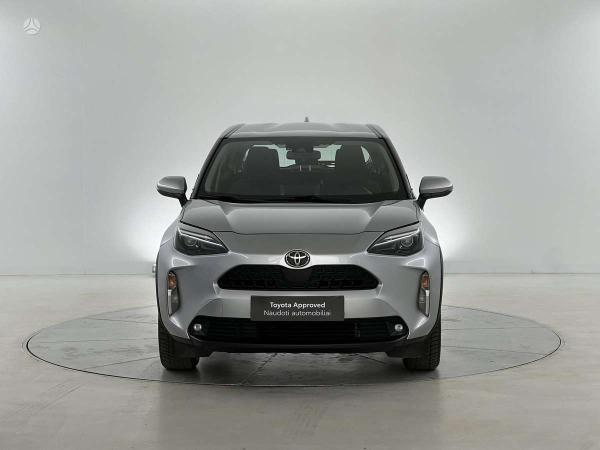 Grey Toyota Yaris Cross 2022 in Vilnius, with an engine capacity of 1.49 L and mileage of 94 thousand km for 17900 €, photo 5 on AUTOMOTO.COM.LV