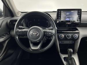 Серый Тойота Yaris Cross 2022 в Вильнюс, объемом двигателя 1.49 л и пробегом 94 тыс. км за 17900 €, фото 10 на AUTOMOTO.COM.LV