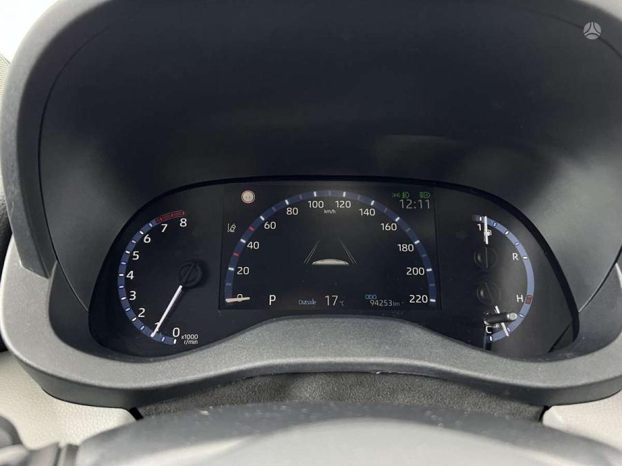 Серый Тойота Yaris Cross 2022 в Вильнюс, объемом двигателя 1.49 л и пробегом 94 тыс. км за 17900 €, фото 14 на AUTOMOTO.COM.LV