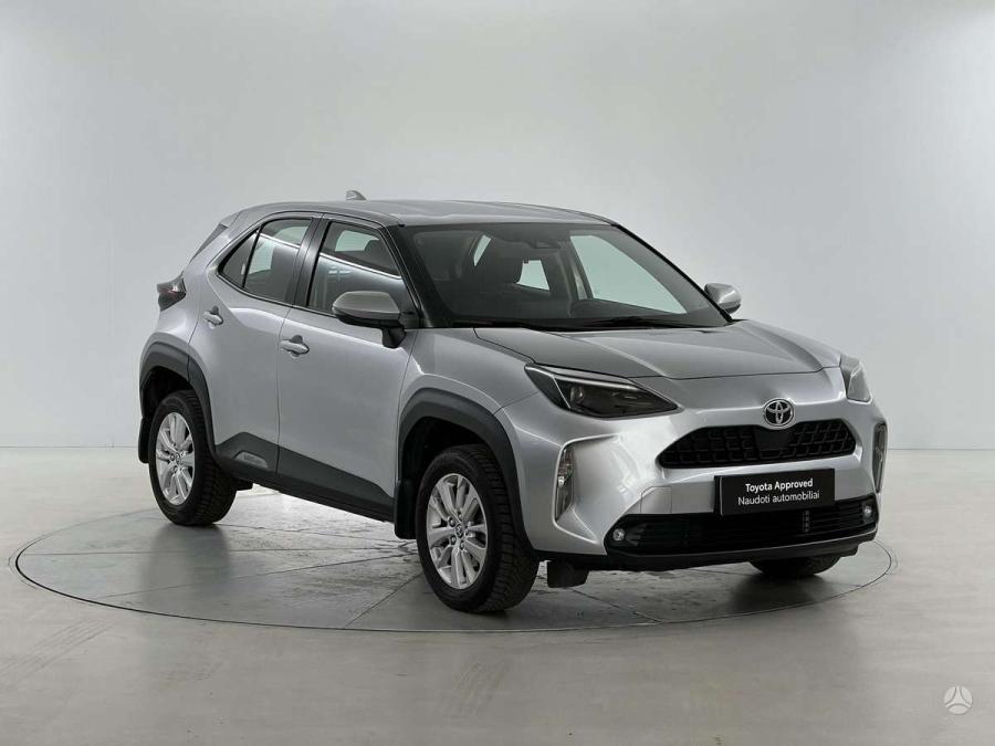 Серый Тойота Yaris Cross 2022 в Вильнюс, объемом двигателя 1.49 л и пробегом 94 тыс. км за 17900 €, фото 19 на AUTOMOTO.COM.LV