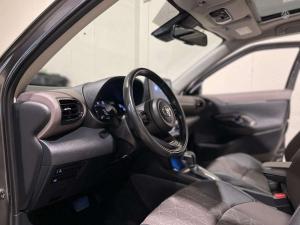 Pelēks Toyota Yaris Cross 2022 Klaipėda, ar dzinēja tilpumu 1.49 L un nobraukumu 112 tūkst. km par 19999 €, foto 3 vietnē AUTOMOTO.COM.LV