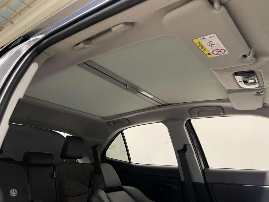 Pelēks Toyota Yaris Cross 2022 Klaipėda, ar dzinēja tilpumu 1.49 L un nobraukumu 112 tūkst. km par 19999 €, foto 12 vietnē AUTOMOTO.COM.LV