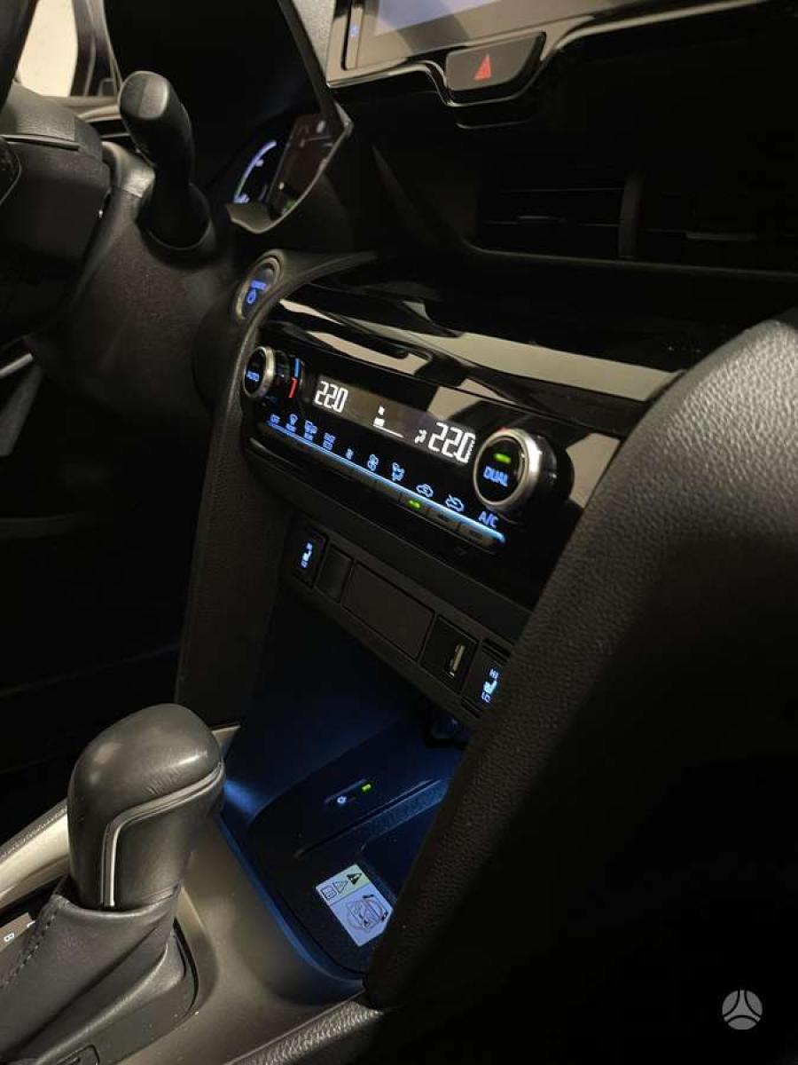 Pelēks Toyota Yaris Cross 2022 Klaipėda, ar dzinēja tilpumu 1.49 L un nobraukumu 112 tūkst. km par 19999 €, foto 17 vietnē AUTOMOTO.COM.LV