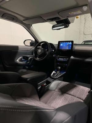 Pelēks Toyota Yaris Cross 2022 Klaipėda, ar dzinēja tilpumu 1.49 L un nobraukumu 112 tūkst. km par 19999 €, foto 25 vietnē AUTOMOTO.COM.LV