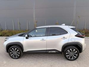 Pelēks Toyota Yaris Cross 2022 Viļņa, ar dzinēja tilpumu 1.49 L un nobraukumu 99 tūkst. km par 20950 €, foto 9 vietnē AUTOMOTO.COM.LV