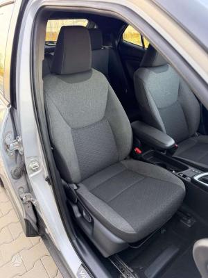 Pelēks Toyota Yaris Cross 2022 Viļņa, ar dzinēja tilpumu 1.49 L un nobraukumu 99 tūkst. km par 20950 €, foto 18 vietnē AUTOMOTO.COM.LV