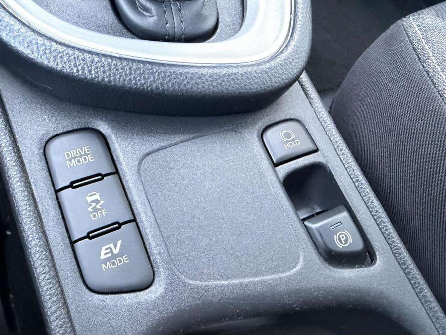 Pelēks Toyota Yaris Cross 2022 Viļņa, ar dzinēja tilpumu 1.49 L un nobraukumu 99 tūkst. km par 20950 €, foto 22 vietnē AUTOMOTO.COM.LV