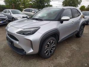 Grey Toyota Yaris Cross 2022 in Panevezys, with an engine capacity of 1.49 L and mileage of 10 thousand km for 19300 €, photo 3 on AUTOMOTO.COM.LV