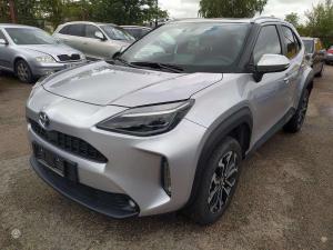 Grey Toyota Yaris Cross 2022 in Panevezys, with an engine capacity of 1.49 L and mileage of 10 thousand km for 19300 €, photo 4 on AUTOMOTO.COM.LV