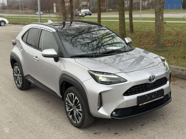 Pelēks Toyota Yaris Cross 2023 Panevēža, ar dzinēja tilpumu 1.49 L un nobraukumu 27 tūkst. km par 22900 €, foto 11 vietnē AUTOMOTO.COM.LV