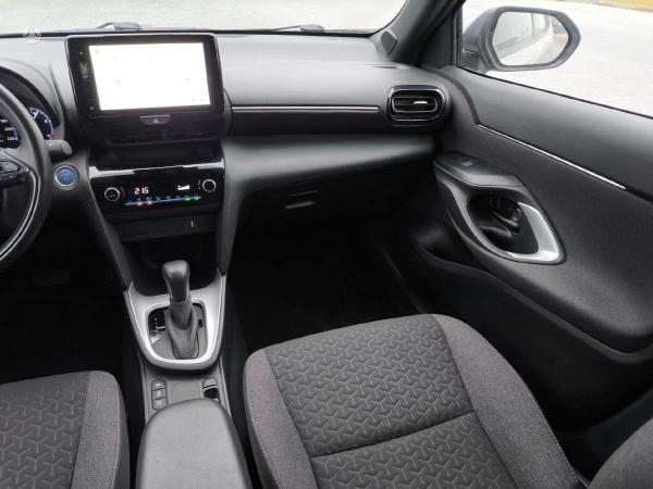 Pelēks Toyota Yaris Cross 2023 Šauļi, ar dzinēja tilpumu 1.50 L un nobraukumu 5 tūkst. km par 20900 €, foto 11 vietnē AUTOMOTO.COM.LV