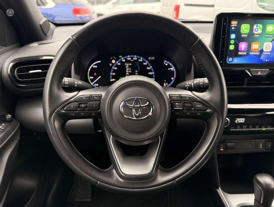 Pelēks Toyota Yaris Cross 2023 Panevēža, ar dzinēja tilpumu 1.49 L un nobraukumu 28 tūkst. km par 18700 €, foto 17 vietnē AUTOMOTO.COM.LV