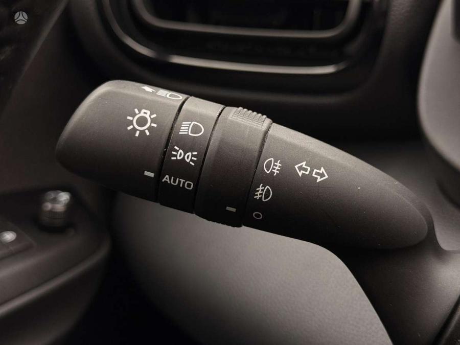 Pelēks Toyota Yaris Cross 2023 Panevēža, ar dzinēja tilpumu 1.49 L un nobraukumu 28 tūkst. km par 18700 €, foto 20 vietnē AUTOMOTO.COM.LV