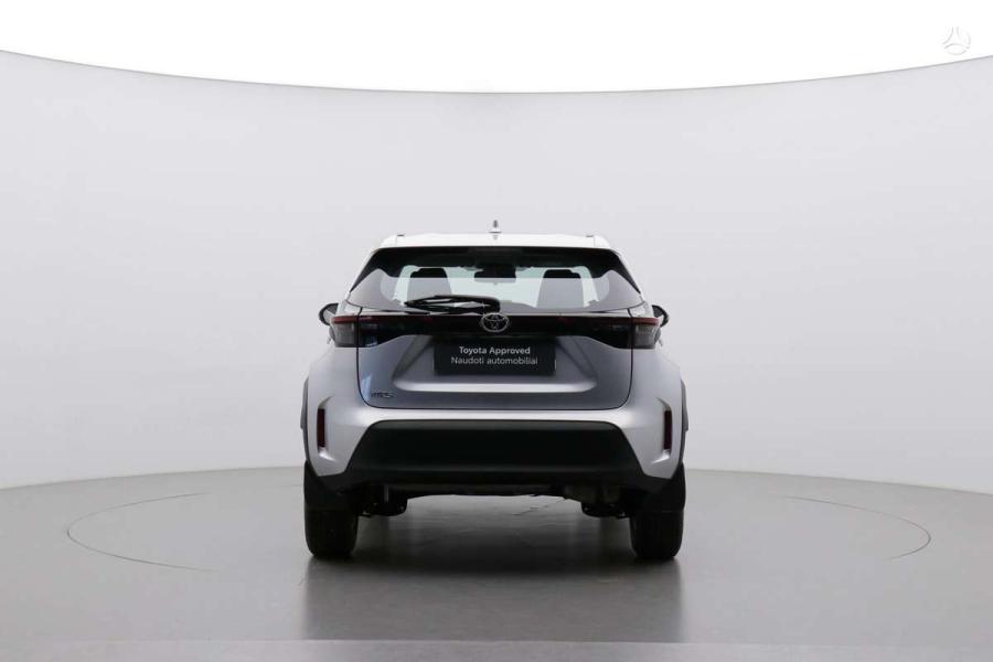 Серый Тойота Yaris Cross 2023 в Вильнюс, объемом двигателя 1.49 л и пробегом 164 тыс. км за 15900 €, фото 5 на AUTOMOTO.COM.LV