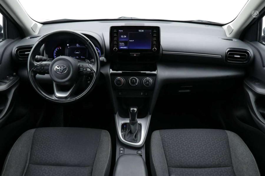 Серый Тойота Yaris Cross 2023 в Вильнюс, объемом двигателя 1.49 л и пробегом 164 тыс. км за 15900 €, фото 7 на AUTOMOTO.COM.LV