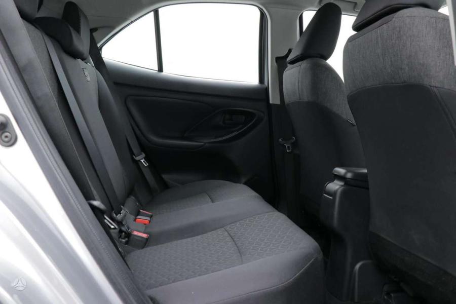 Серый Тойота Yaris Cross 2023 в Вильнюс, объемом двигателя 1.49 л и пробегом 164 тыс. км за 15900 €, фото 10 на AUTOMOTO.COM.LV