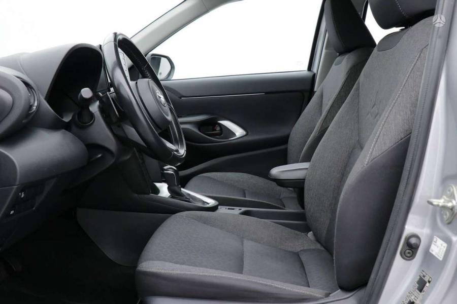 Серый Тойота Yaris Cross 2023 в Вильнюс, объемом двигателя 1.49 л и пробегом 164 тыс. км за 15900 €, фото 12 на AUTOMOTO.COM.LV