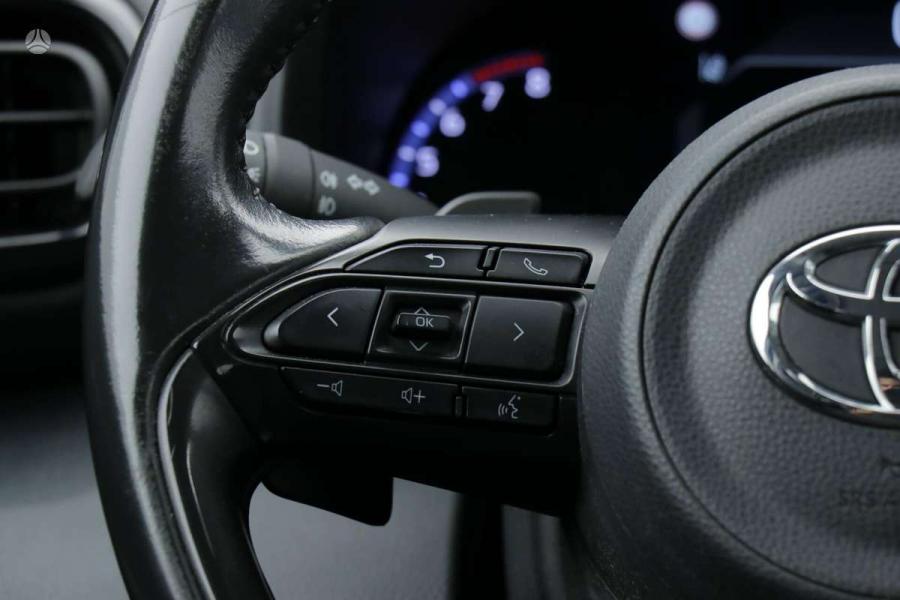 Серый Тойота Yaris Cross 2023 в Вильнюс, объемом двигателя 1.49 л и пробегом 164 тыс. км за 15900 €, фото 24 на AUTOMOTO.COM.LV