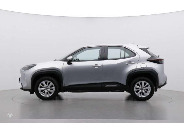 Pelēks Toyota Yaris Cross 2023 Viļņa, ar dzinēja tilpumu 1.49 L un nobraukumu 159 tūkst. km par 16500 €, foto 4 vietnē AUTOMOTO.COM.LV