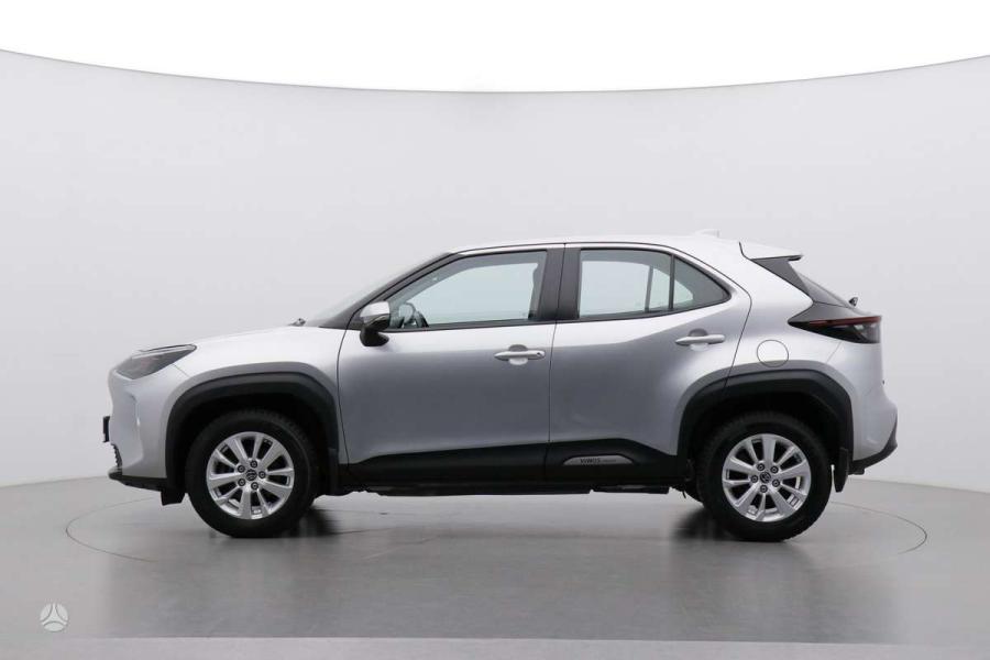 Pelēks Toyota Yaris Cross 2023 Viļņa, ar dzinēja tilpumu 1.49 L un nobraukumu 159 tūkst. km par 16500 €, foto 5 vietnē AUTOMOTO.COM.LV