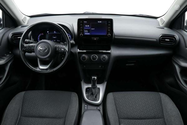 Pelēks Toyota Yaris Cross 2023 Viļņa, ar dzinēja tilpumu 1.49 L un nobraukumu 159 tūkst. km par 16500 €, foto 7 vietnē AUTOMOTO.COM.LV