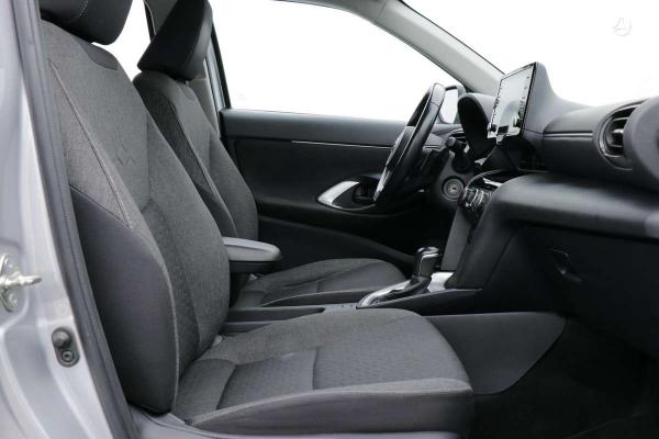 Pelēks Toyota Yaris Cross 2023 Viļņa, ar dzinēja tilpumu 1.49 L un nobraukumu 159 tūkst. km par 16500 €, foto 9 vietnē AUTOMOTO.COM.LV