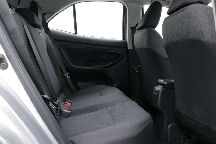 Pelēks Toyota Yaris Cross 2023 Viļņa, ar dzinēja tilpumu 1.49 L un nobraukumu 159 tūkst. km par 16500 €, foto 11 vietnē AUTOMOTO.COM.LV
