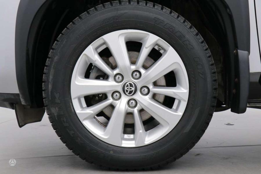 Pelēks Toyota Yaris Cross 2023 Viļņa, ar dzinēja tilpumu 1.49 L un nobraukumu 159 tūkst. km par 16500 €, foto 17 vietnē AUTOMOTO.COM.LV
