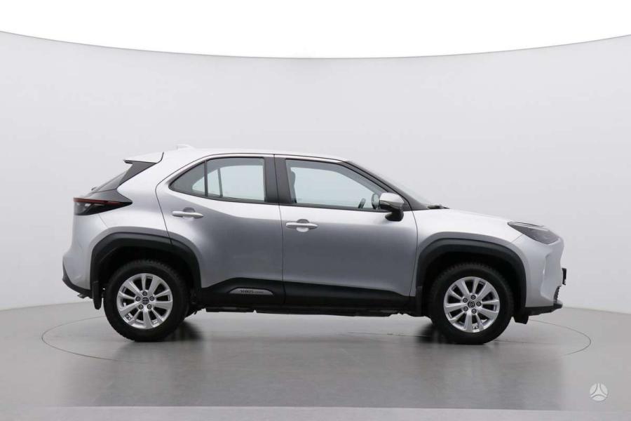 Pelēks Toyota Yaris Cross 2023 Viļņa, ar dzinēja tilpumu 1.49 L un nobraukumu 159 tūkst. km par 16500 €, foto 18 vietnē AUTOMOTO.COM.LV