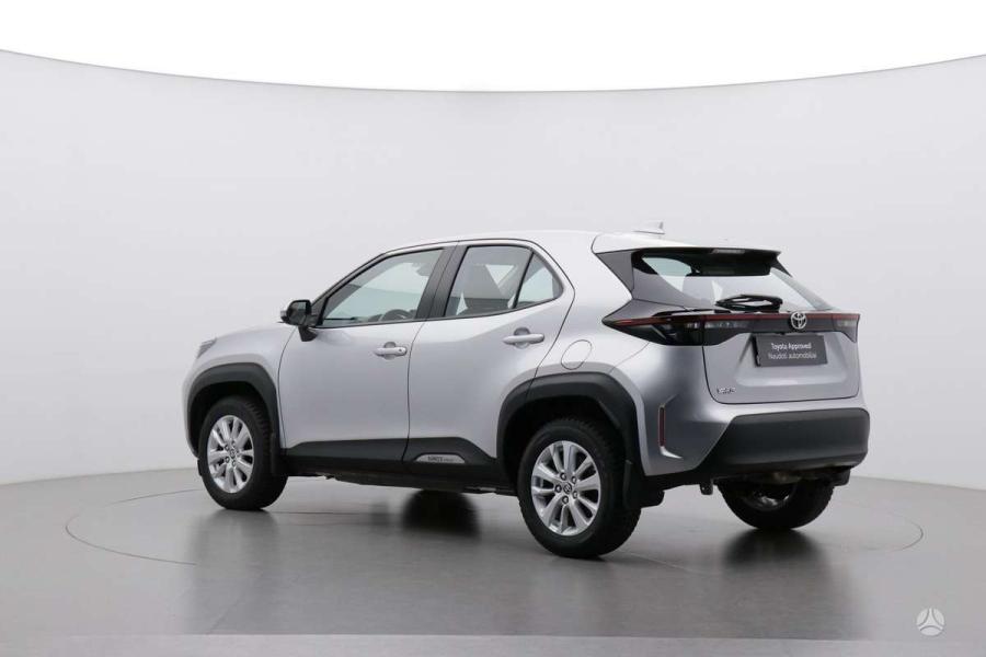 Pelēks Toyota Yaris Cross 2023 Viļņa, ar dzinēja tilpumu 1.49 L un nobraukumu 159 tūkst. km par 16500 €, foto 19 vietnē AUTOMOTO.COM.LV