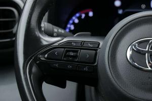 Pelēks Toyota Yaris Cross 2023 Viļņa, ar dzinēja tilpumu 1.49 L un nobraukumu 159 tūkst. km par 16500 €, foto 25 vietnē AUTOMOTO.COM.LV