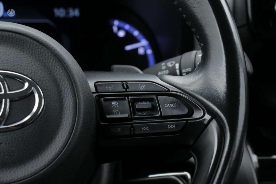 Pelēks Toyota Yaris Cross 2023 Viļņa, ar dzinēja tilpumu 1.49 L un nobraukumu 159 tūkst. km par 16500 €, foto 26 vietnē AUTOMOTO.COM.LV