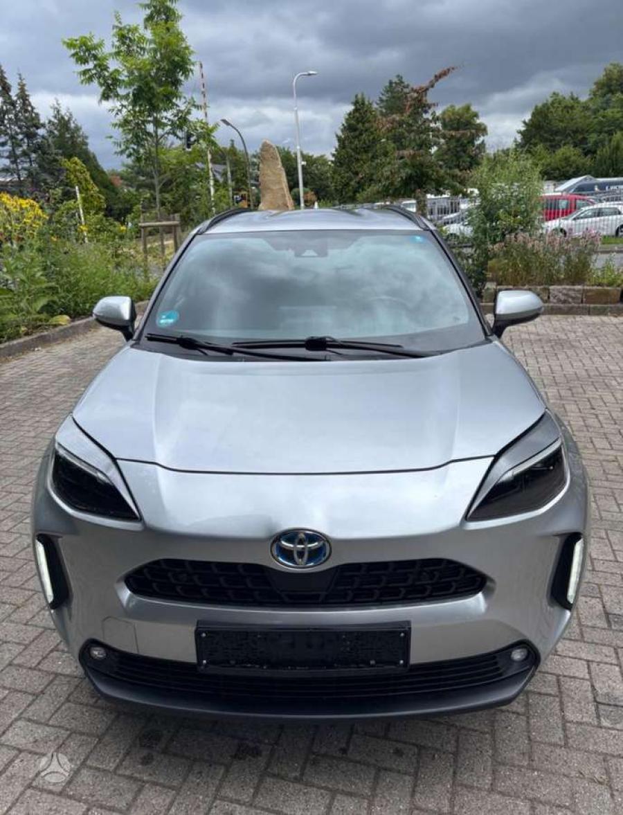 Серый Тойота Yaris Cross 2023 в Вильнюс, объемом двигателя 1.50 л и пробегом 145 тыс. км за 17999 €, фото 5 на AUTOMOTO.COM.LV
