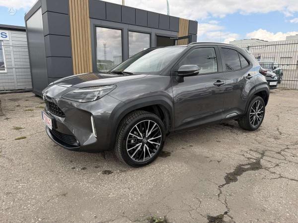 Серый Тойота Yaris Cross 2023 в Паневежис, объемом двигателя 1.50 л и пробегом 77 тыс. км за 19900 €, фото 9 на AUTOMOTO.COM.LV