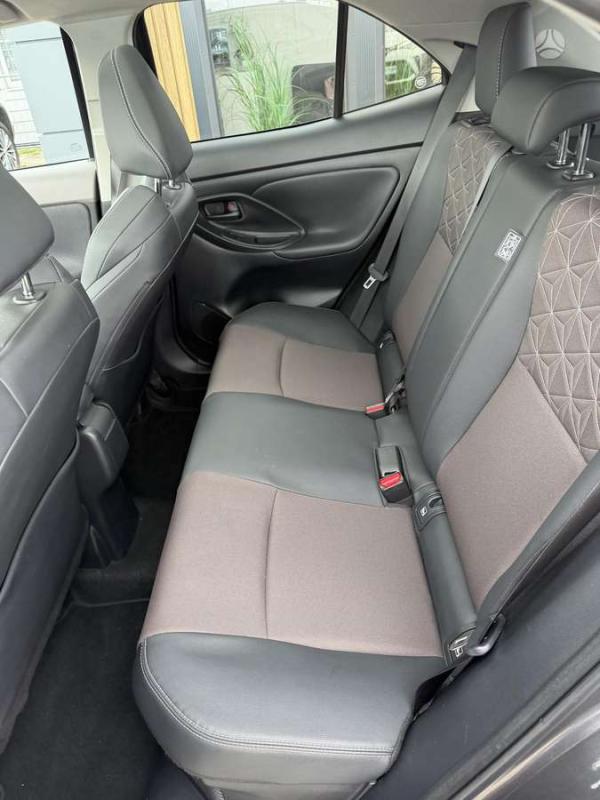 Серый Тойота Yaris Cross 2023 в Паневежис, объемом двигателя 1.50 л и пробегом 77 тыс. км за 19900 €, фото 11 на AUTOMOTO.COM.LV