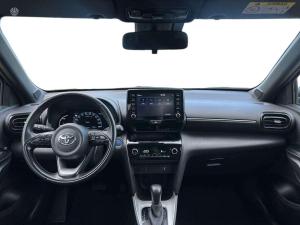 Серый Тойота Yaris Cross 2023 в Клайпеда, объемом двигателя 1.49 л и пробегом 44 тыс. км за 22000 €, фото 9 на AUTOMOTO.COM.LV