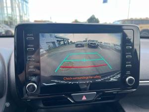 Серый Тойота Yaris Cross 2023 в Клайпеда, объемом двигателя 1.49 л и пробегом 44 тыс. км за 22000 €, фото 15 на AUTOMOTO.COM.LV