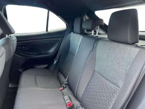 Серый Тойота Yaris Cross 2023 в Клайпеда, объемом двигателя 1.49 л и пробегом 44 тыс. км за 22000 €, фото 20 на AUTOMOTO.COM.LV