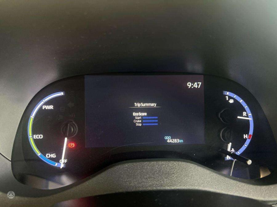 Серый Тойота Yaris Cross 2023 в Клайпеда, объемом двигателя 1.49 л и пробегом 44 тыс. км за 22000 €, фото 22 на AUTOMOTO.COM.LV