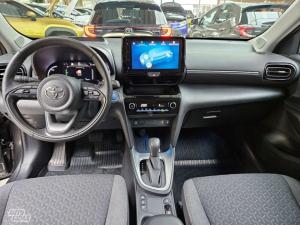 Серый Тойота Yaris Cross 2024 в Каунас, объемом двигателя 1.50 л и пробегом 17 тыс. км за 27499 €, фото 8 на AUTOMOTO.COM.LV