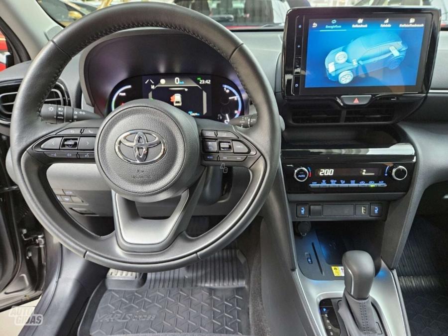 Серый Тойота Yaris Cross 2024 в Каунас, объемом двигателя 1.50 л и пробегом 17 тыс. км за 27499 €, фото 9 на AUTOMOTO.COM.LV