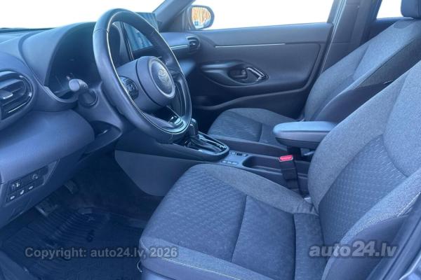 Grey Toyota Yaris Cross 2024 in Paide, with an engine capacity of 1.50 L and mileage of 18 thousand km for 24490 €, photo 11 on AUTOMOTO.COM.LV