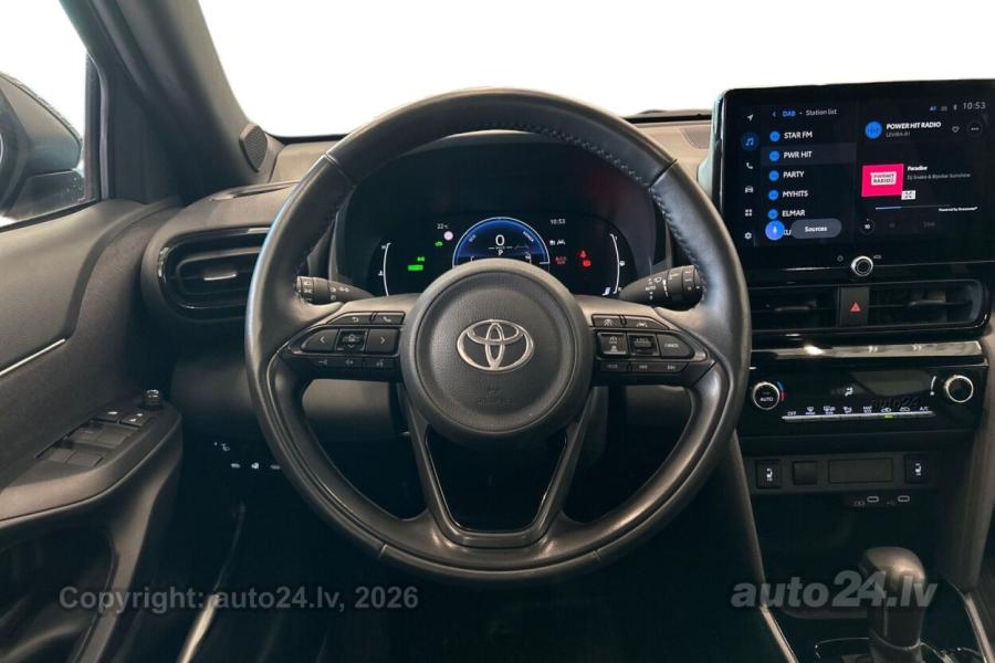 Pelēks Toyota Yaris Cross 2024 Pērnava, ar dzinēja tilpumu 1.50 L un nobraukumu 21 tūkst. km par 24490 €, foto 12 vietnē AUTOMOTO.COM.LV