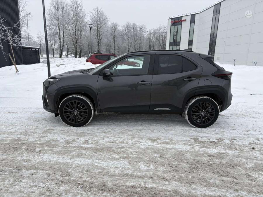 Pelēks Toyota Yaris Cross 2024 Kauņa, ar dzinēja tilpumu 1.50 L un nobraukumu 60 tūkst. km par 23900 €, foto 6 vietnē AUTOMOTO.COM.LV