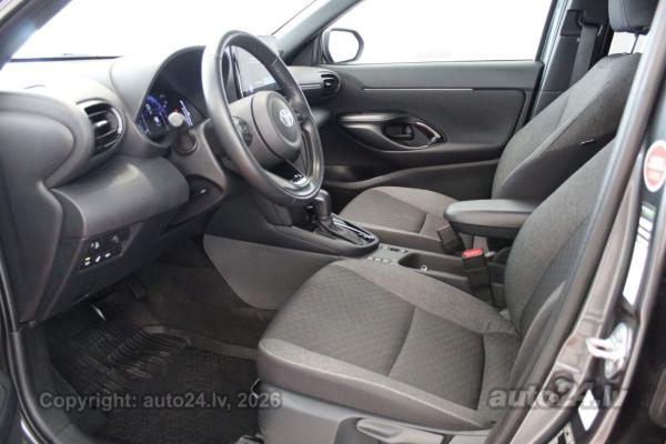 Grey Toyota Yaris Cross 2024 in Viljandi, with an engine capacity of 1.50 L and mileage of 20 thousand km for 24490 €, photo 11 on AUTOMOTO.COM.LV