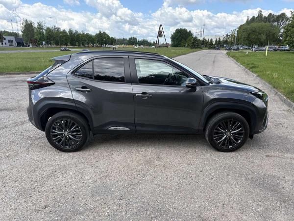 Серый Тойота Yaris Cross 2024 в Каунас, объемом двигателя 1.50 л и пробегом 59 тыс. км за 22800 €, фото 6 на AUTOMOTO.COM.LV