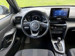 Grey Toyota Yaris Cross 2024 in Kaunas, with an engine capacity of 1.50 L and mileage of 59 thousand km for 22800 €, photo 13 on AUTOMOTO.COM.LV