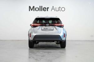 Серый Тойота Yaris Cross 2024 в Вильнюс, объемом двигателя 1.50 л и пробегом 24 тыс. км за 24900 €, фото 7 на AUTOMOTO.COM.LV