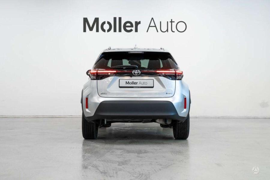 Pelēks Toyota Yaris Cross 2024 Viļņa, ar dzinēja tilpumu 1.50 L un nobraukumu 24 tūkst. km par 24900 €, foto 7 vietnē AUTOMOTO.COM.LV